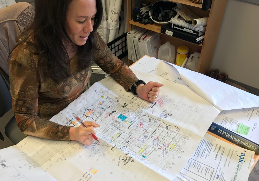 Nicole Bach: Family, Fitness, Facts and Figures – Inspiring Lights